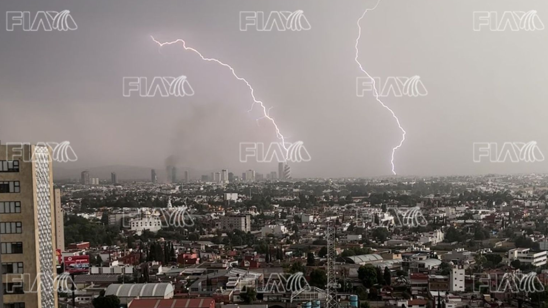 Cae intensa tormenta eléctrica esta tarde en Puebla