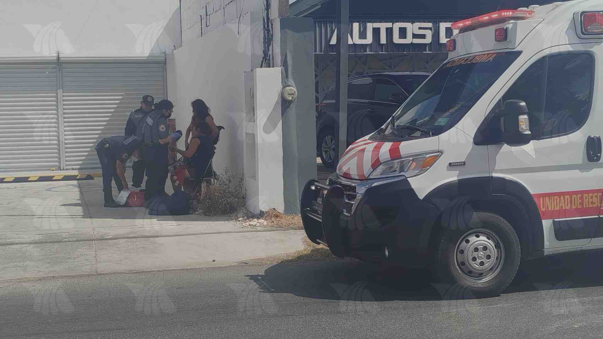 FOTOS: Mujer sufre crisis nerviosa en la Avenida Yucatán, esto sabemos al respecto
