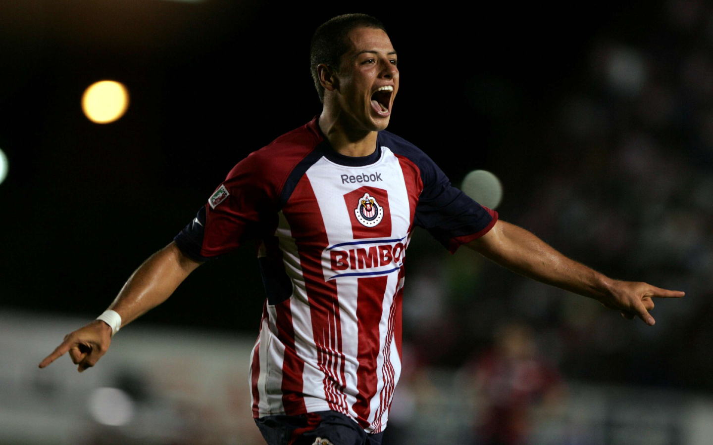 El primer golazo de Javier Chicharito Hernández con las Chivas