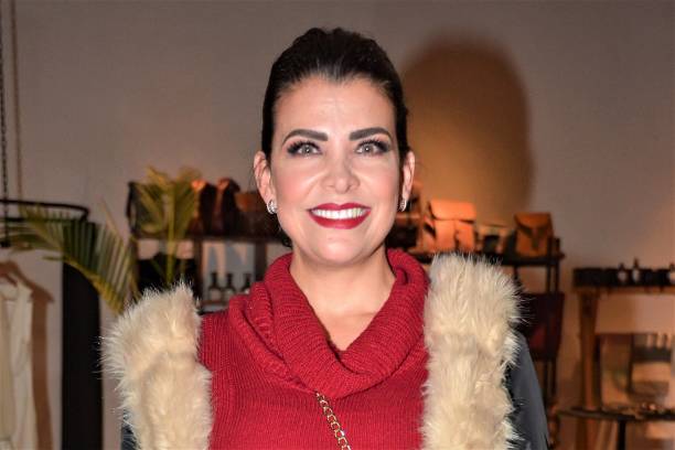 La actriz Lisset se cae a una coladera en CDMX y comparte su experiencia
