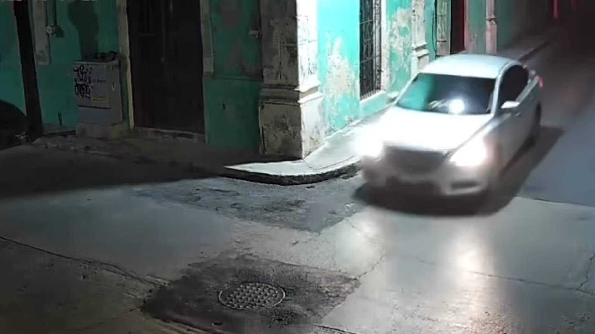 Fuerte accidente en Campeche por auto que iba en sentido contrario