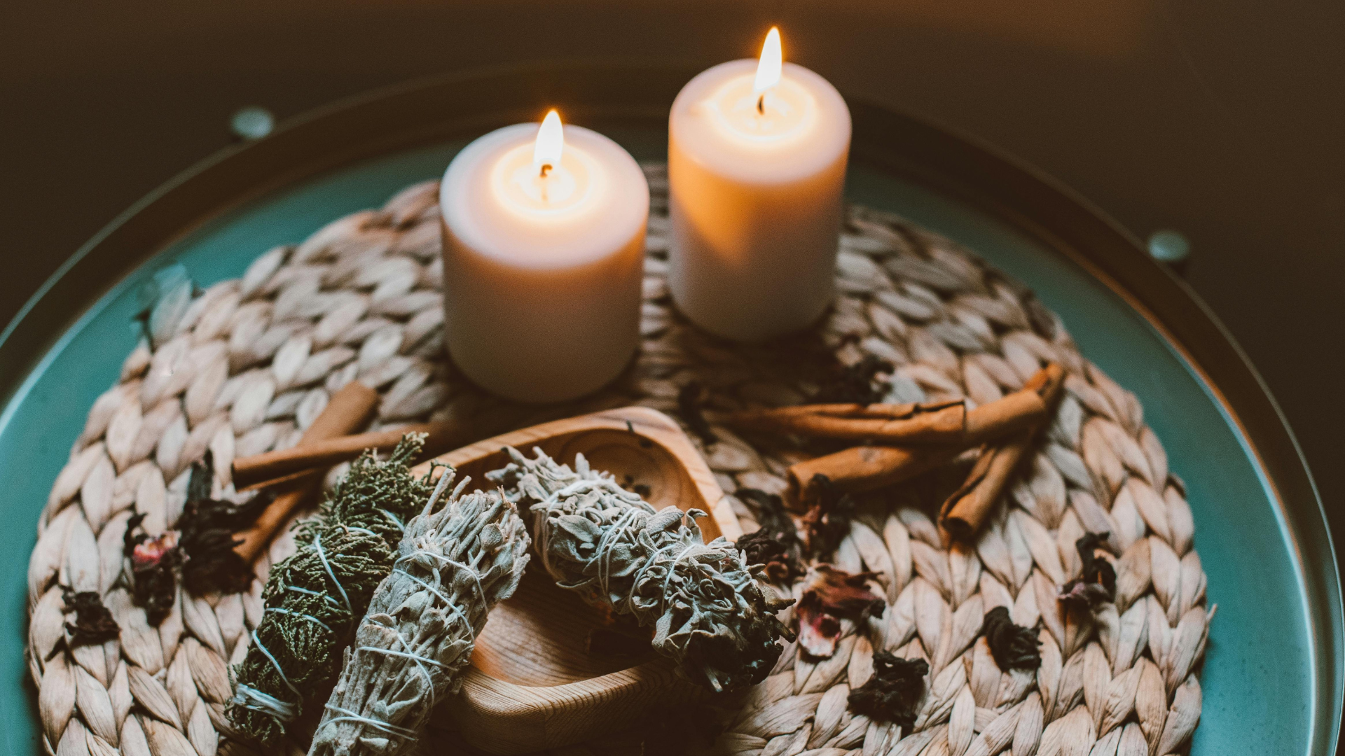 ¿No logras conseguir una pareja? Este ritual de corte de lazos se ha ...