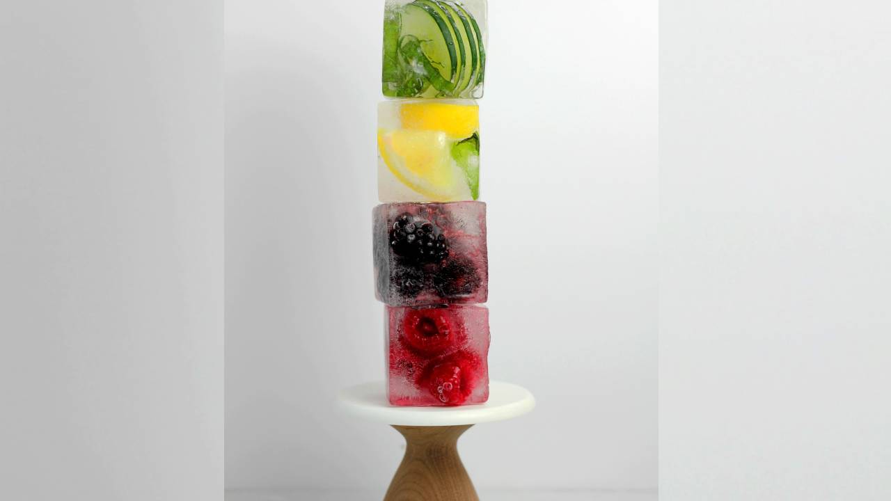 Aprende a hacer cubitos de hielo de sabores y colores; refréscate ...