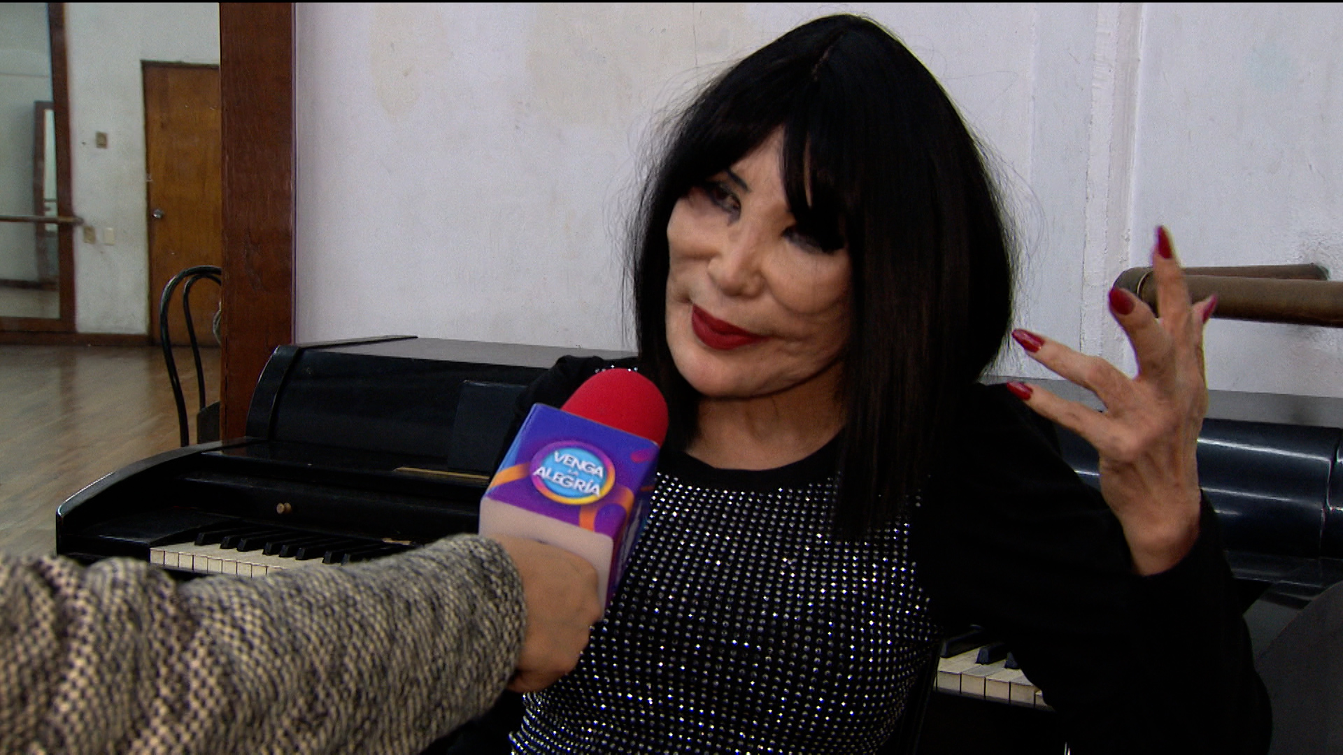 Lyn May anuncia que tiene un nuevo novio y es pintor