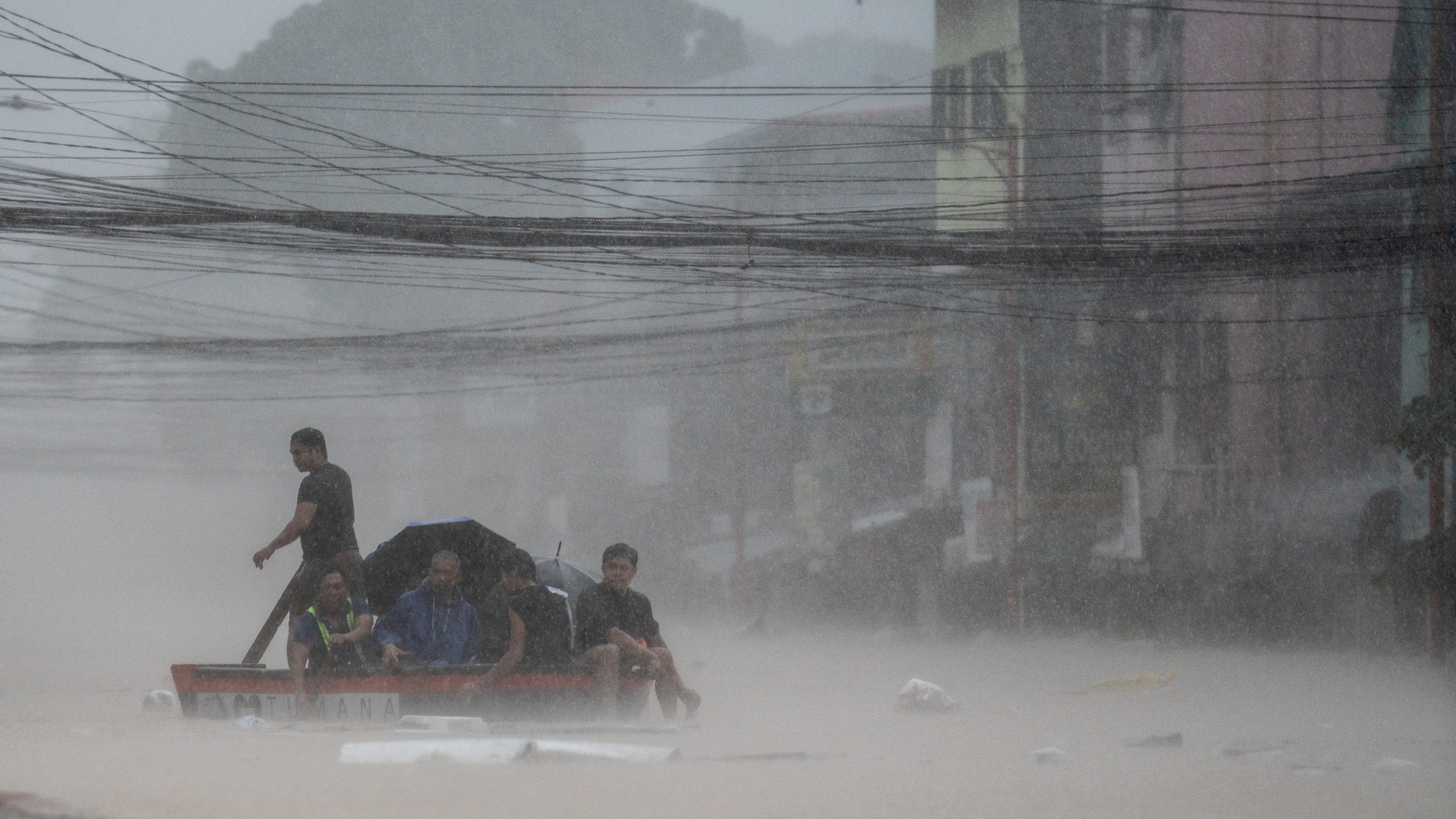 Tifón Gaemi causa destrucción y muertes en Filipinas mientras se ...
