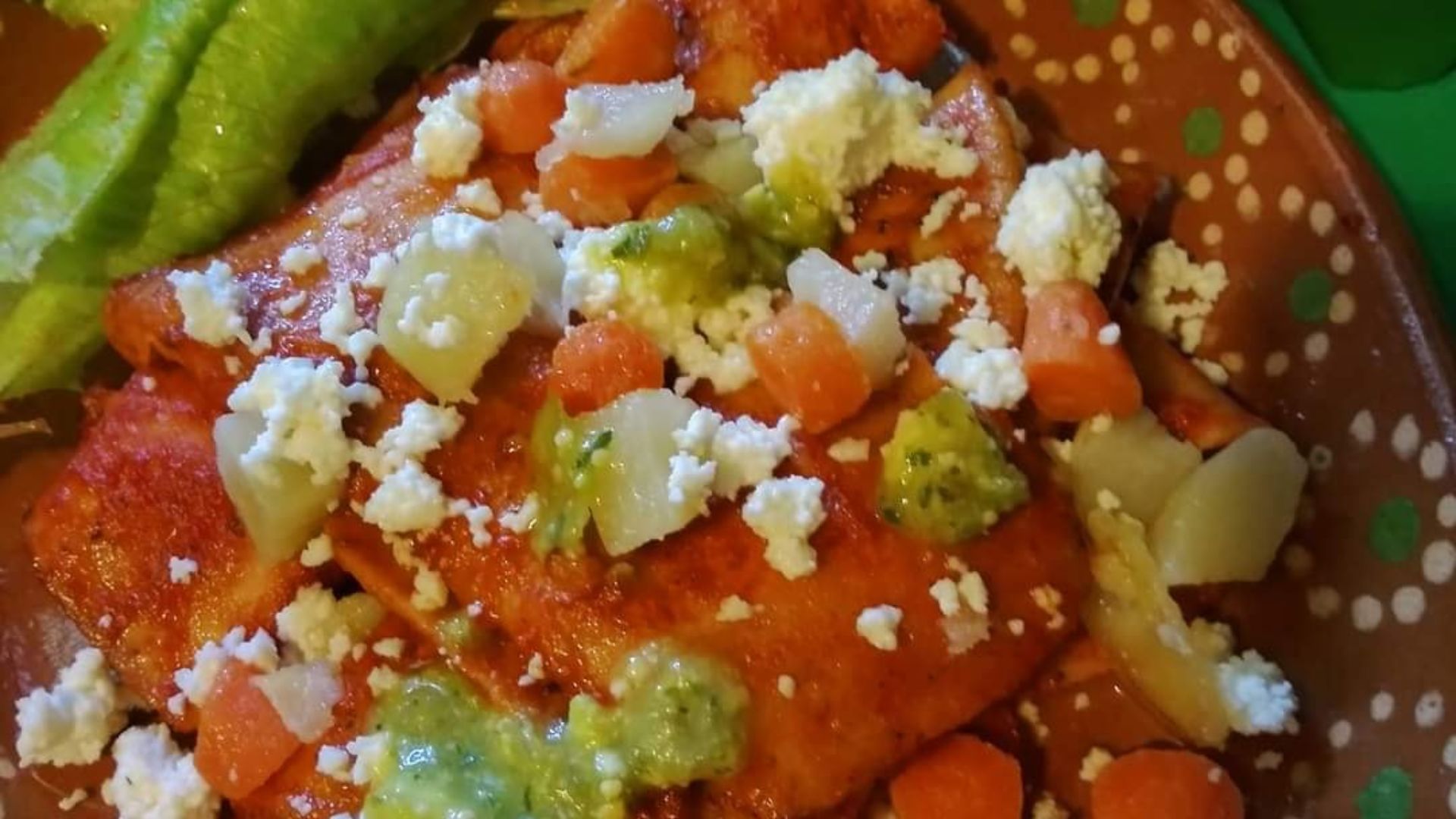 ¿cómo Preparar Las Enchiladas Potosinas Y Qué Ingredientes Llevan