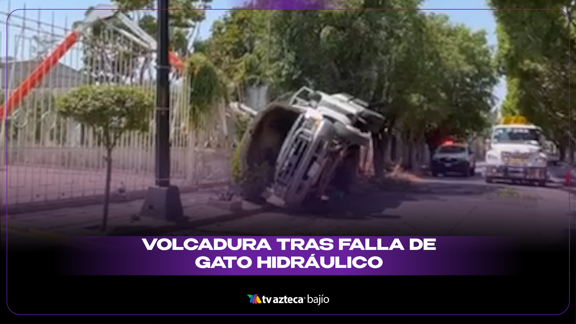 Volcadura deja lesionados a empleados de Parques y Jardines en León