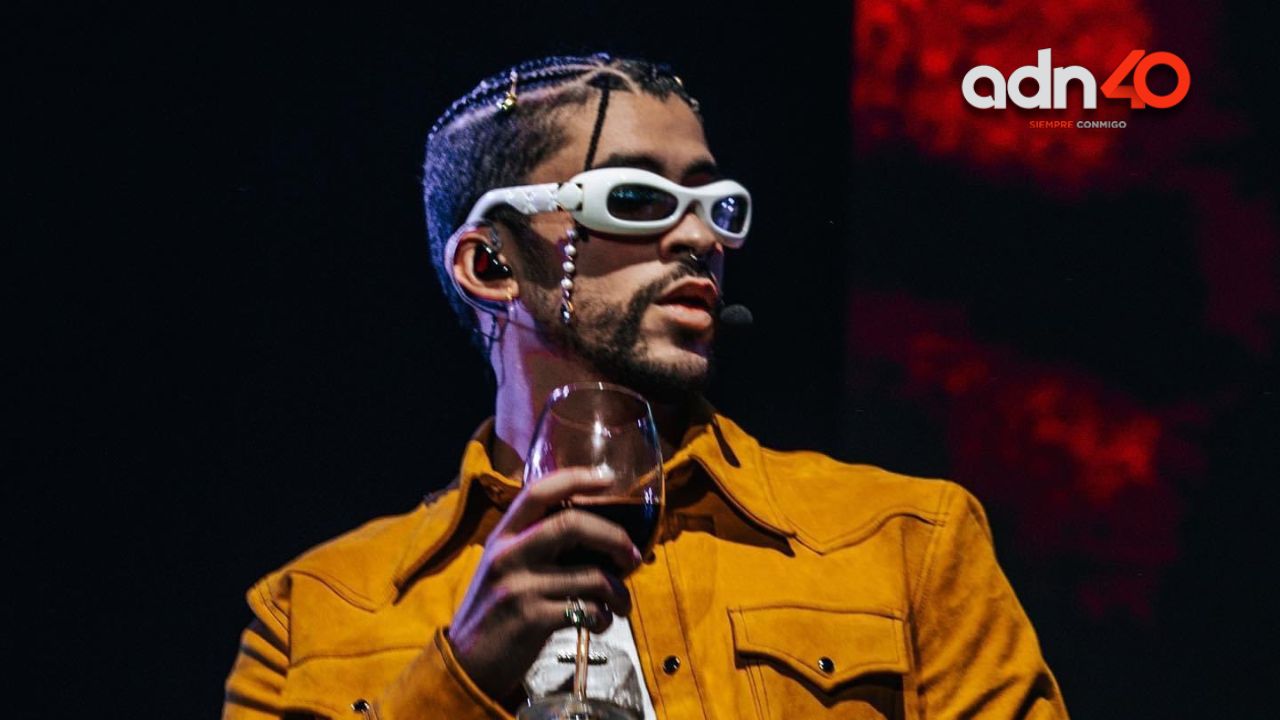 Con música de Bad Bunny, así recibió aerolínea a pasajeros