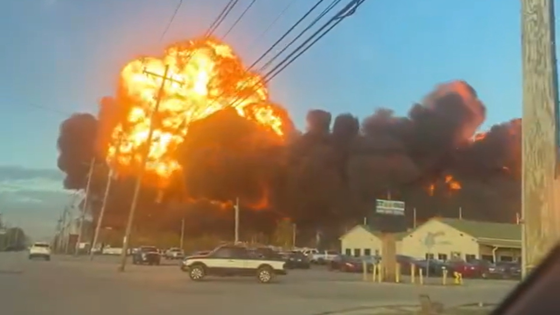 Video de la explosión de avión en el aeropuerto de Louisville ...