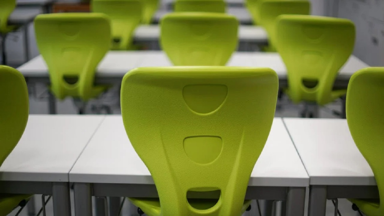 ¿Qué sábado de junio TODOS los alumnos deben ir a la escuela?