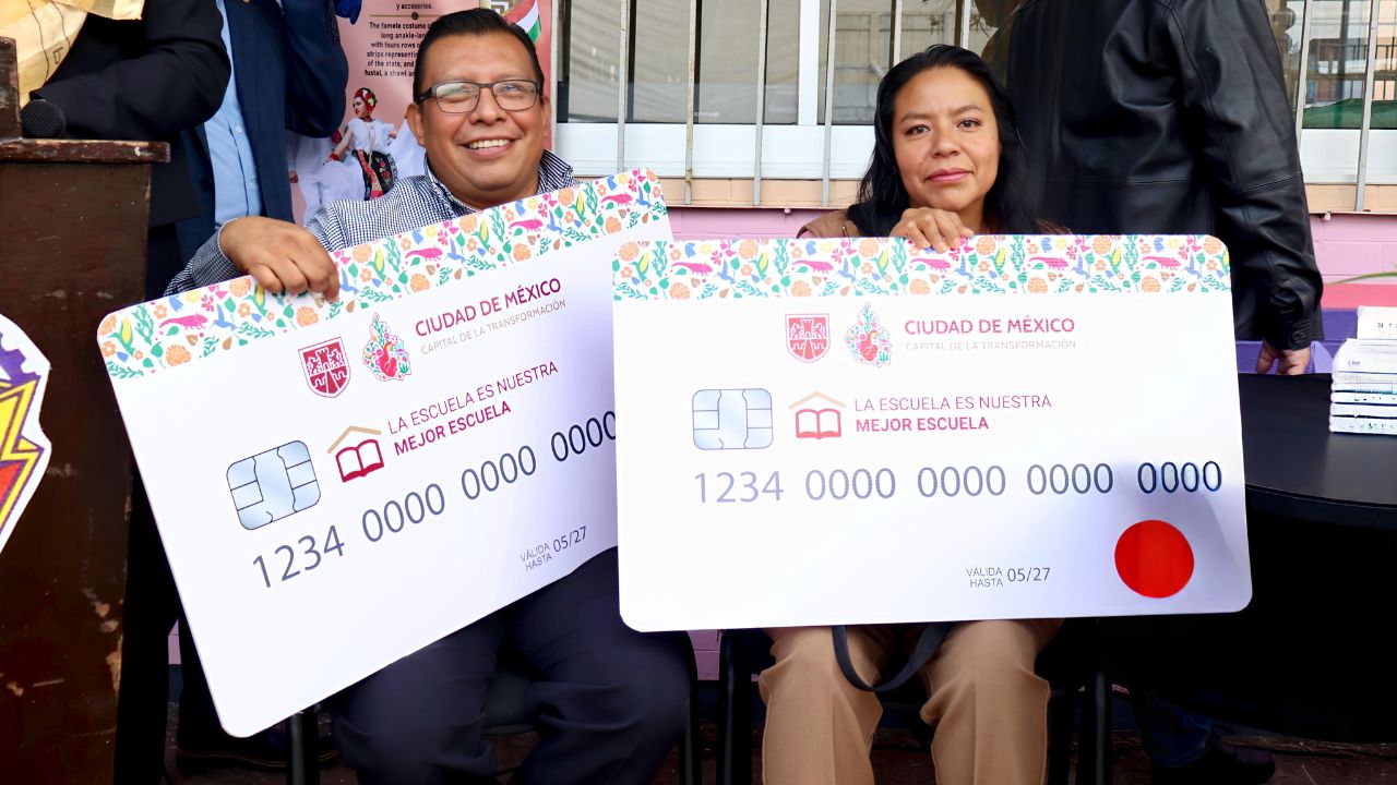 ¿Tienes Mi Beca para Empezar? Descubre quién debe cambiar su tarjeta