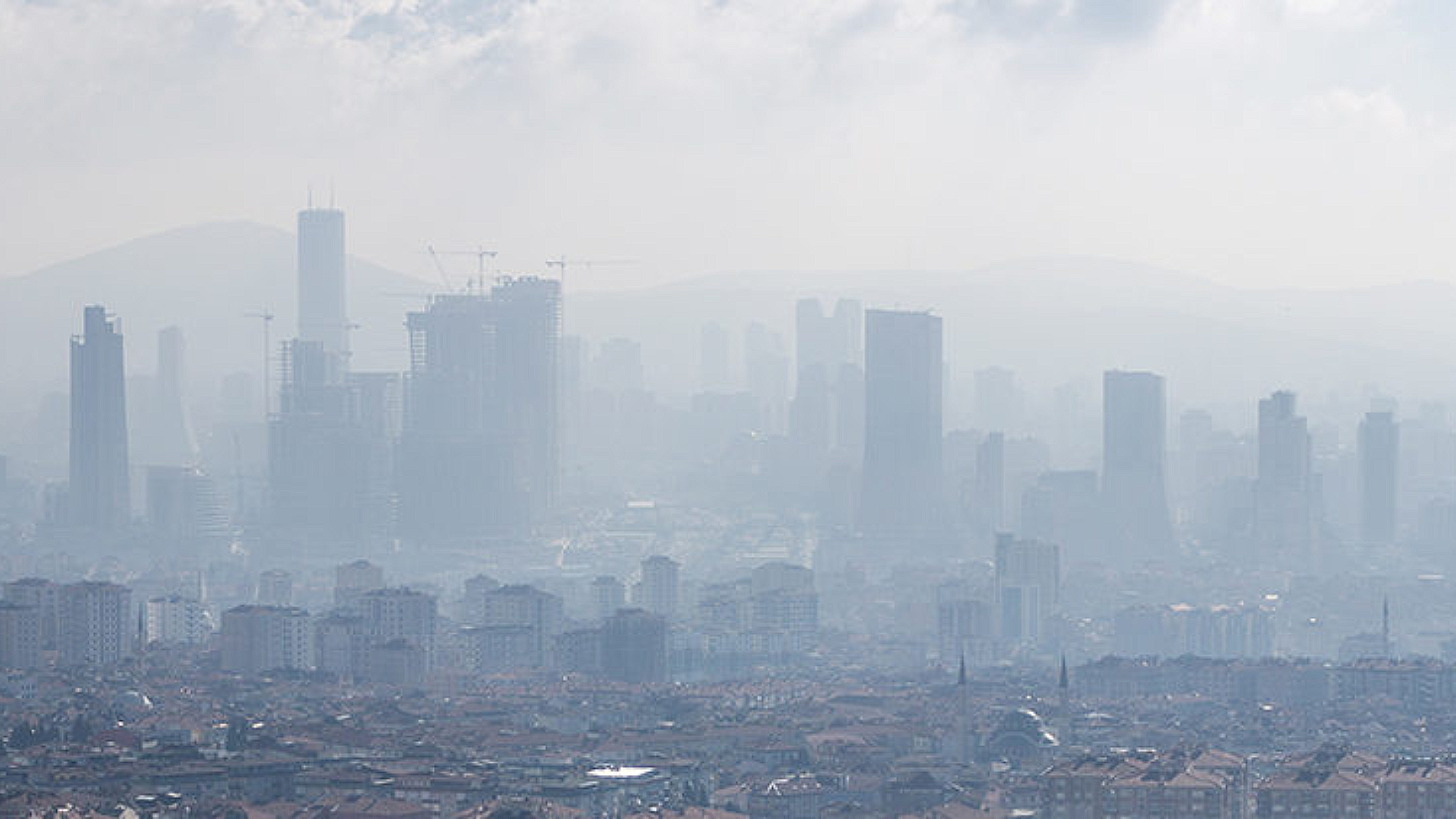 Preocupa densa capa de humo en Chihuahua: alertan por niveles peligrosos de partículas PM2.5