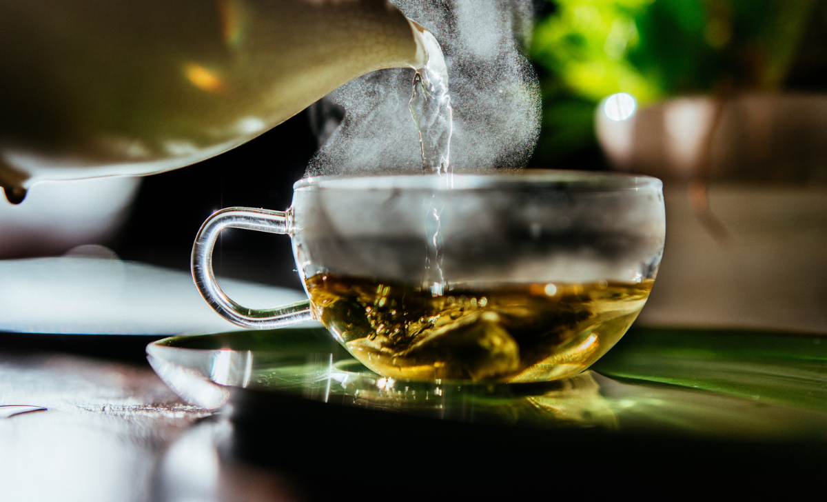Conoce los beneficios de tomar té de limón en ayunas