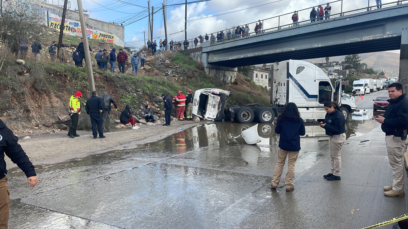 Dos muertos en accidente del puente de la 10 de mayo