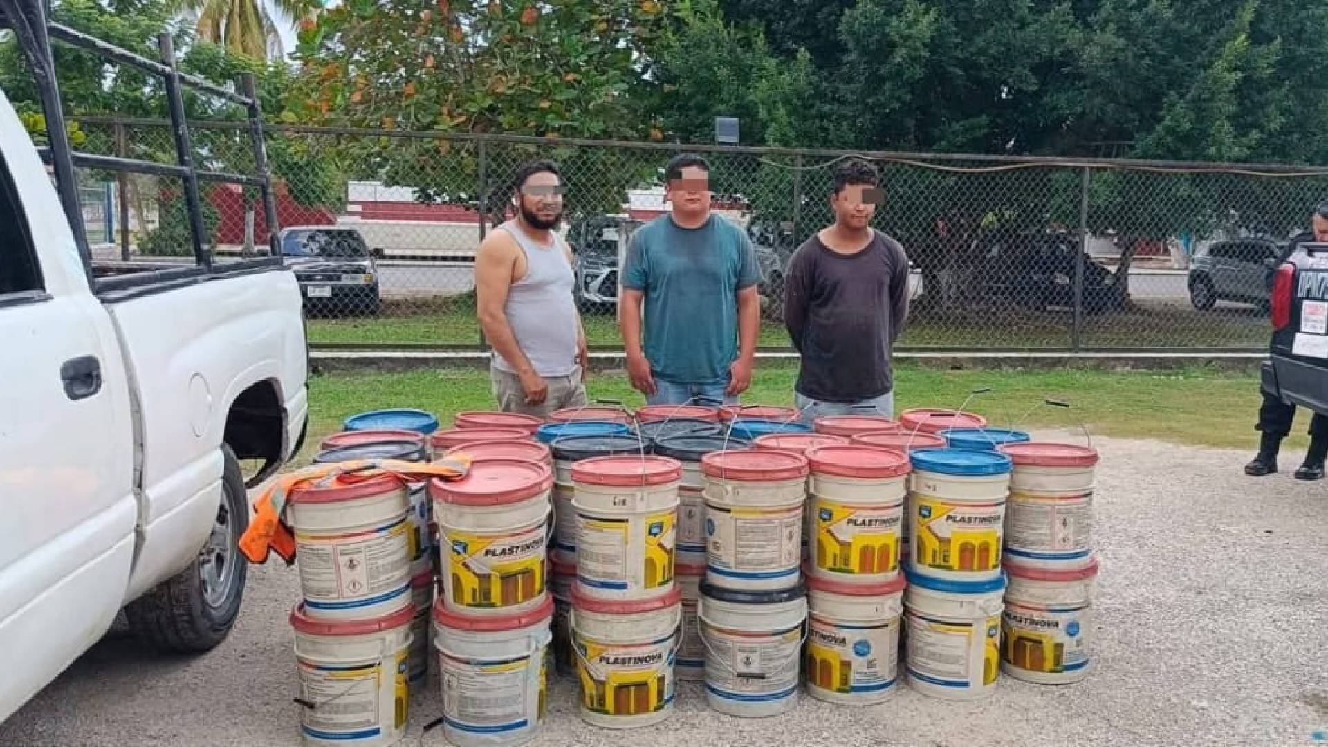 Detienen a tres hombres con botes de pintura de dudosa procedencia en ...