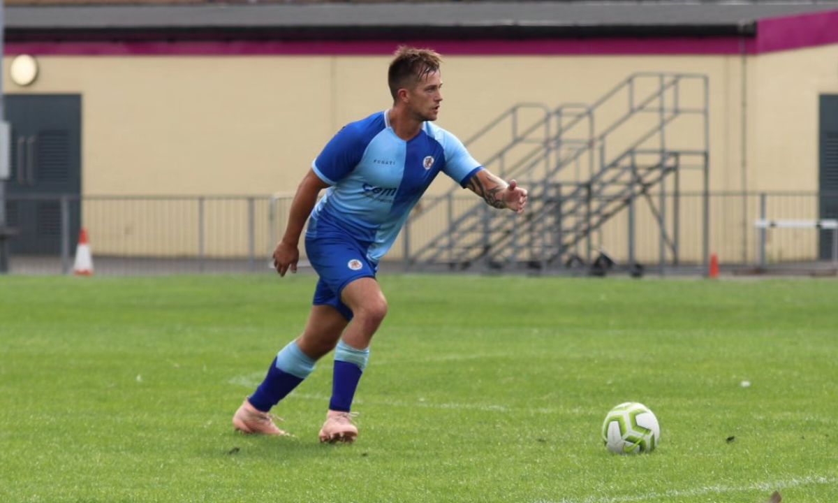 Muere Oliver Spedding exfutbolista que dejó las canchas por el cine ...