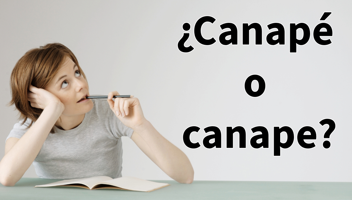 Canapé o canape: ¿Cómo se escribe correctamente, según la RAE?