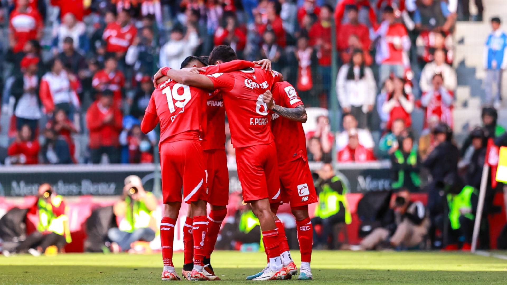 Toluca se hace fuerte en su estadio Nemesio Díez