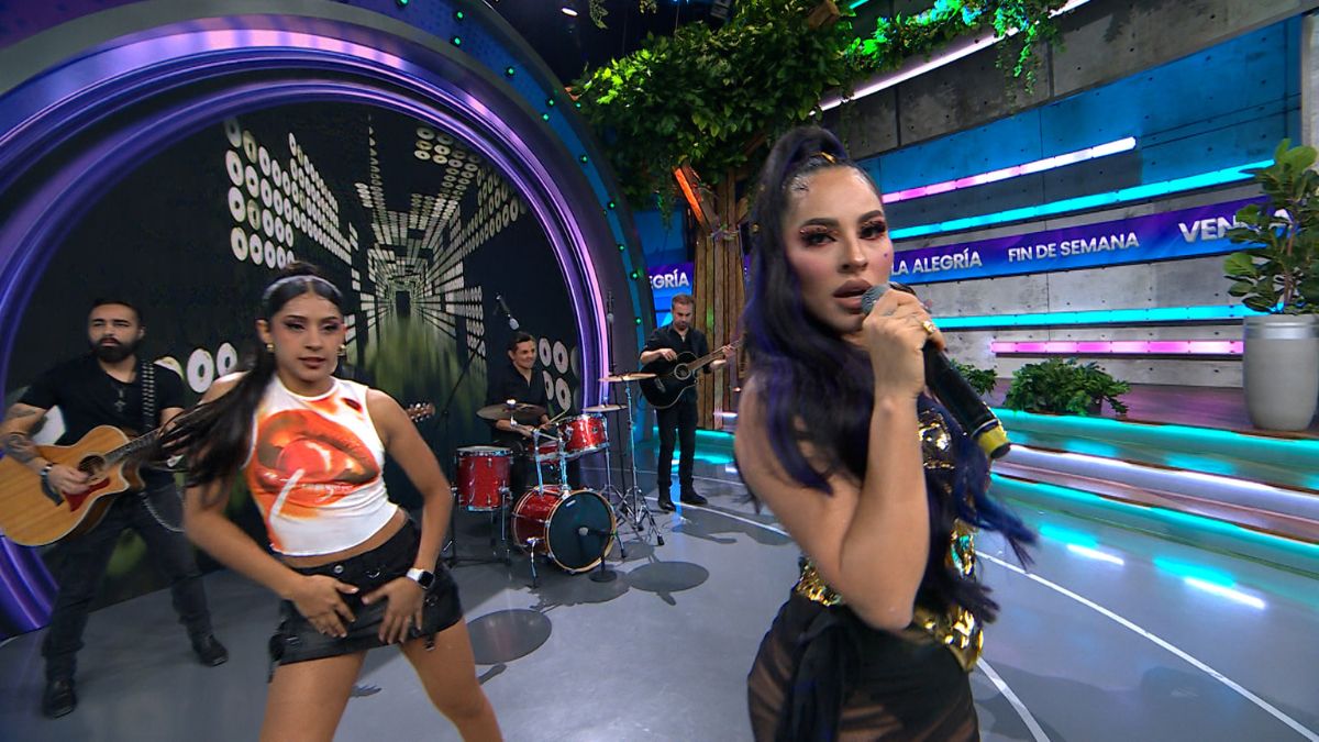 FOTOS | Karly B, la cantante que deslumbró en Venga La Alegría Fin De ...