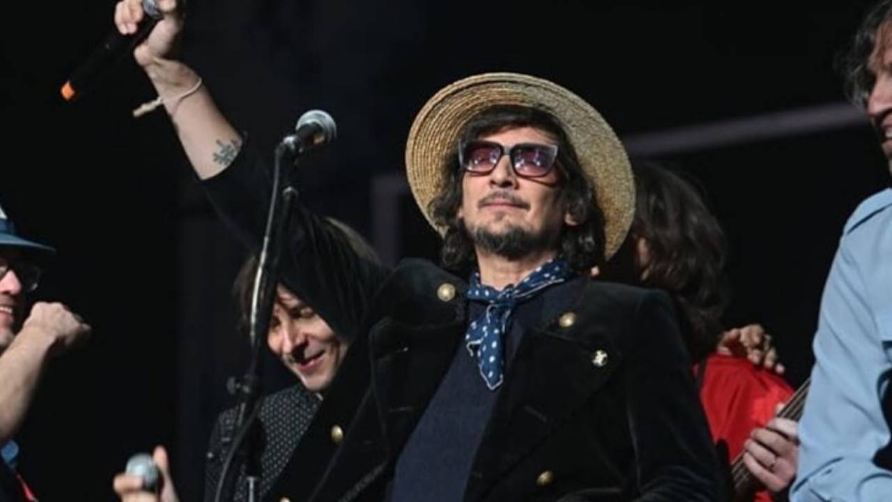 ¿Cuál es el nuevo look de León Larregui que no le gustó a sus fans ...