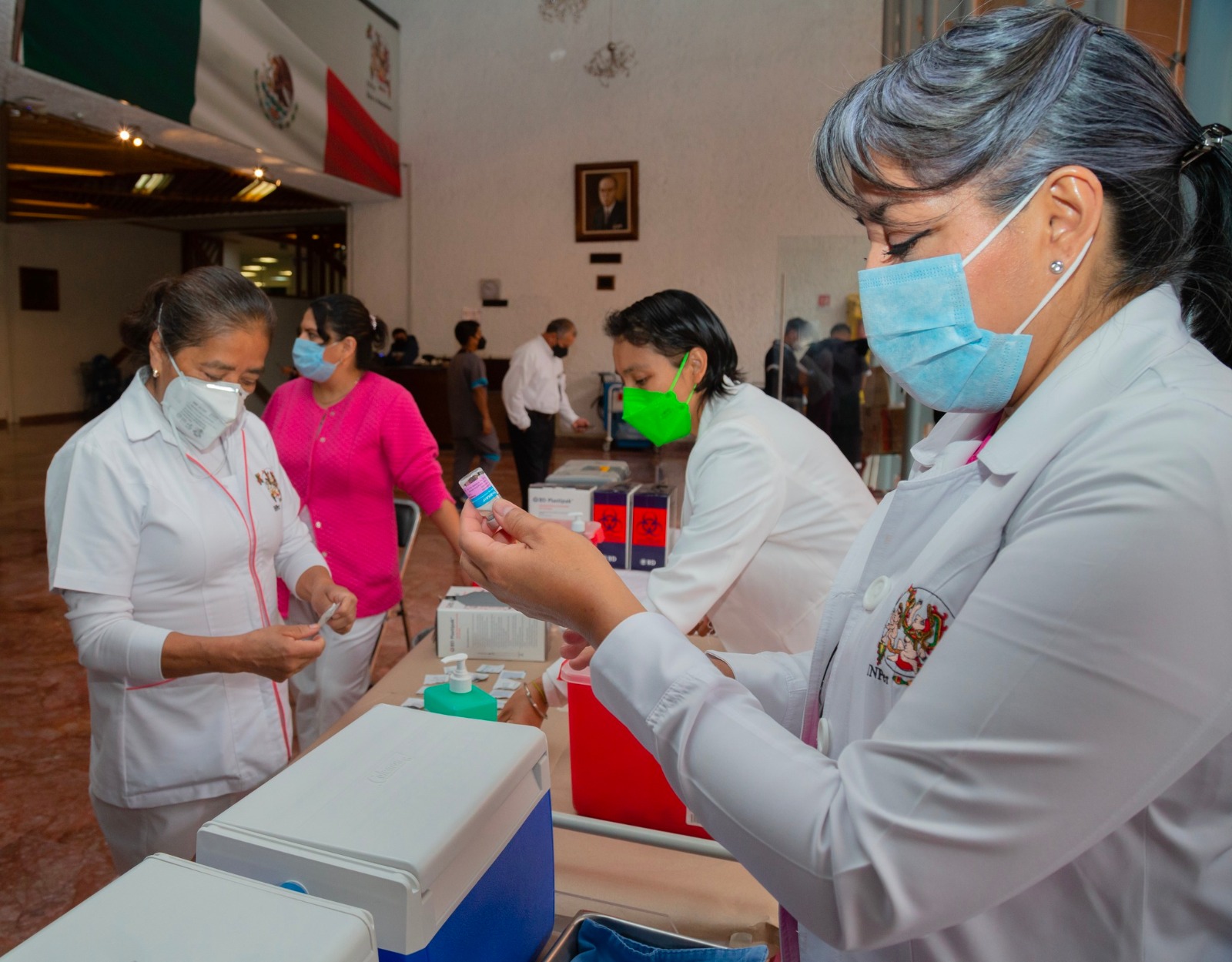 Forma Instituto Nacional de Perinatología especialistas en enfermería