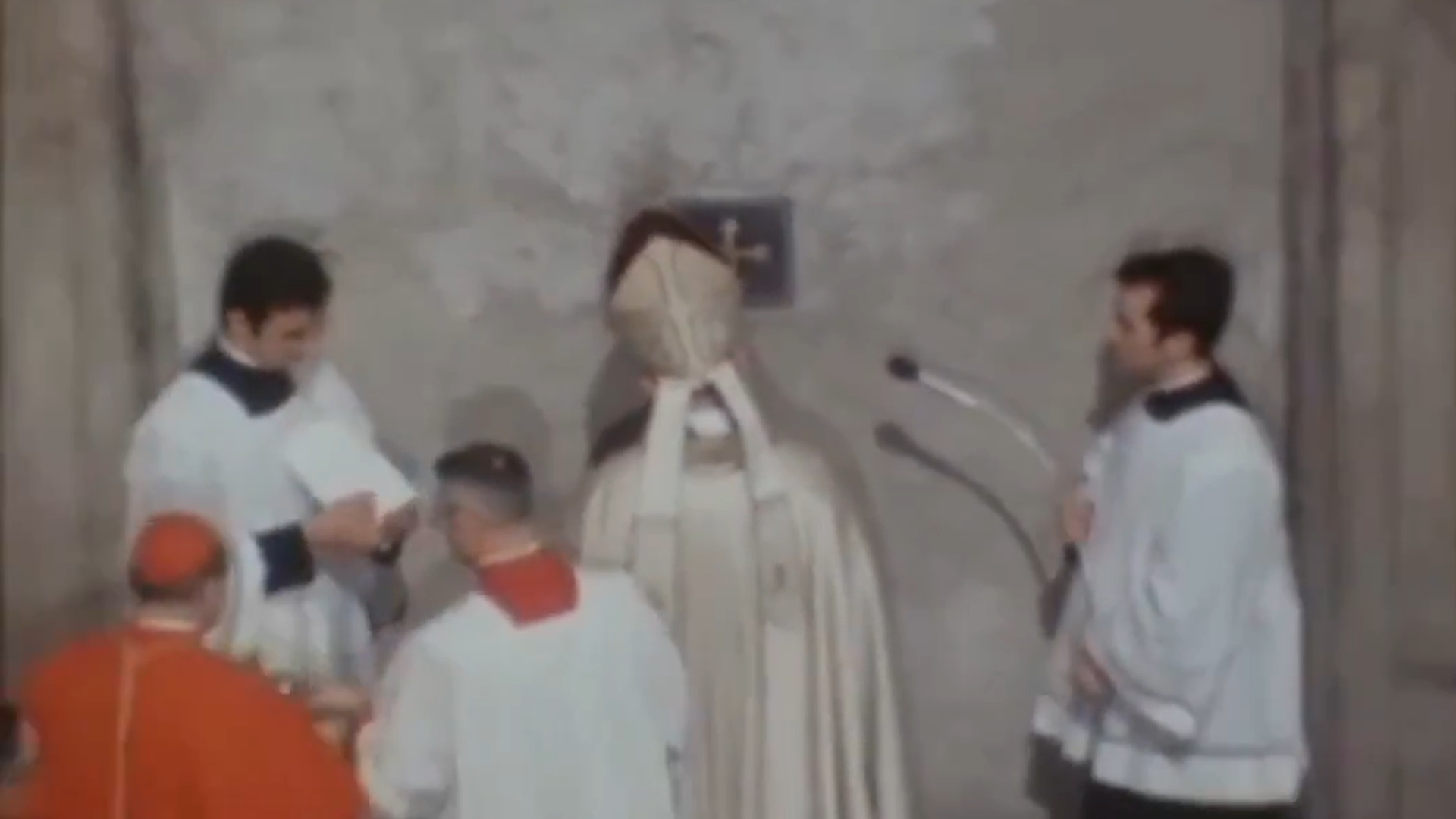 VIDEO Papa casi muere ante la vista de todos: captan momento en que ...