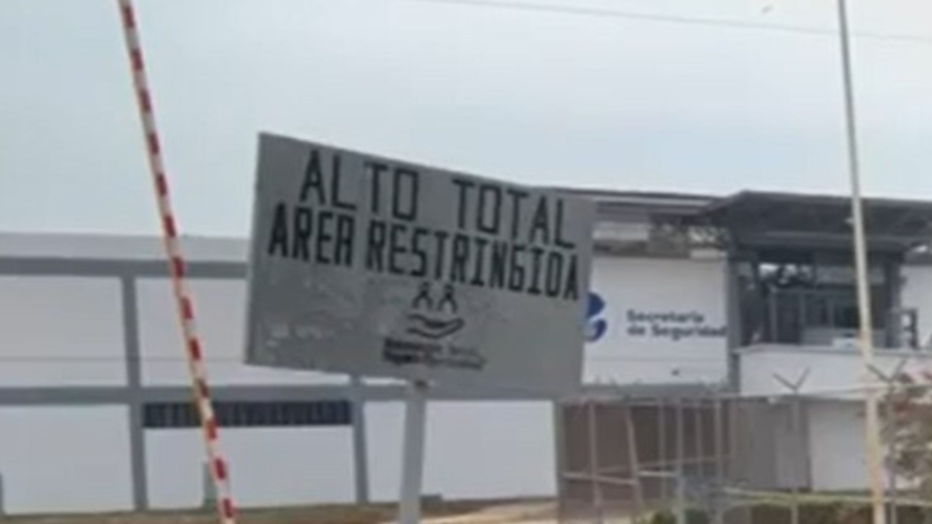 Investigan causas del incendio dentro del penal de Puerto Vallarta ...
