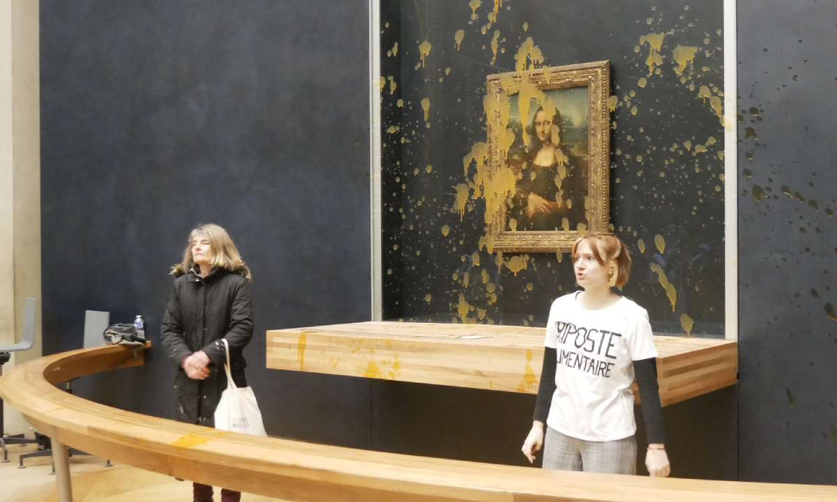 Cuadro de La Mona Lisa sufre ataque por activistas del cambio climático