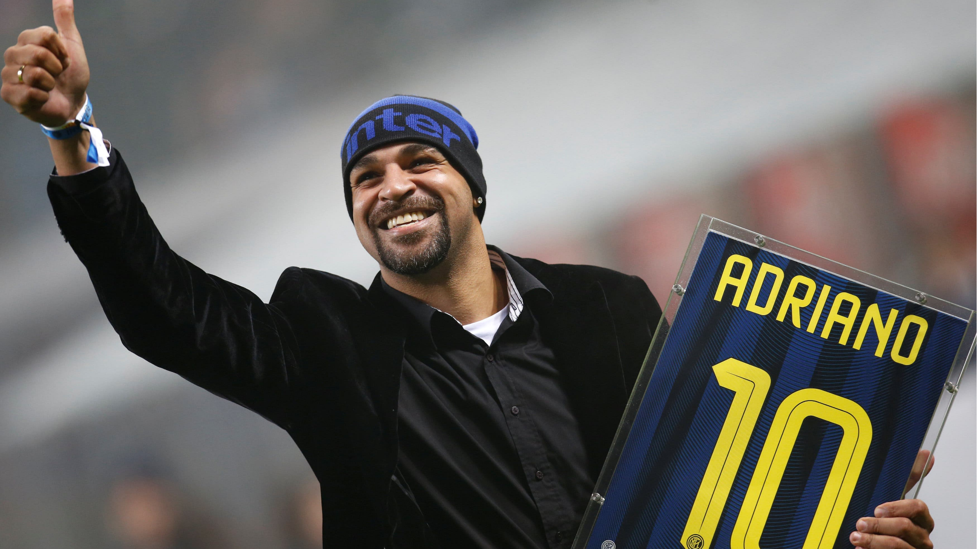 VIDEO | Adriano “El Emperador” denuncia fraude contra su madre y lanza ...
