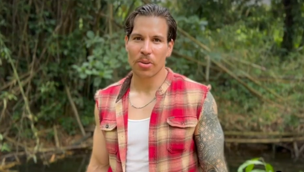 Aarón Albores vuelve por su premio en Survivor México Héroes y Villanos