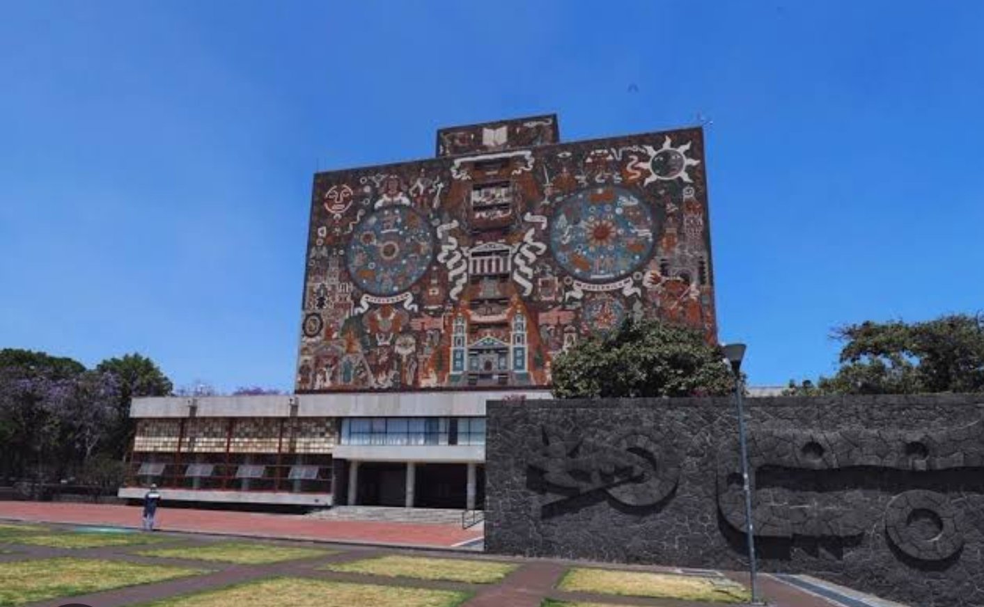 Yaretzi, Enrique y Alexandra, estudiantes de la UNAM que han muerto