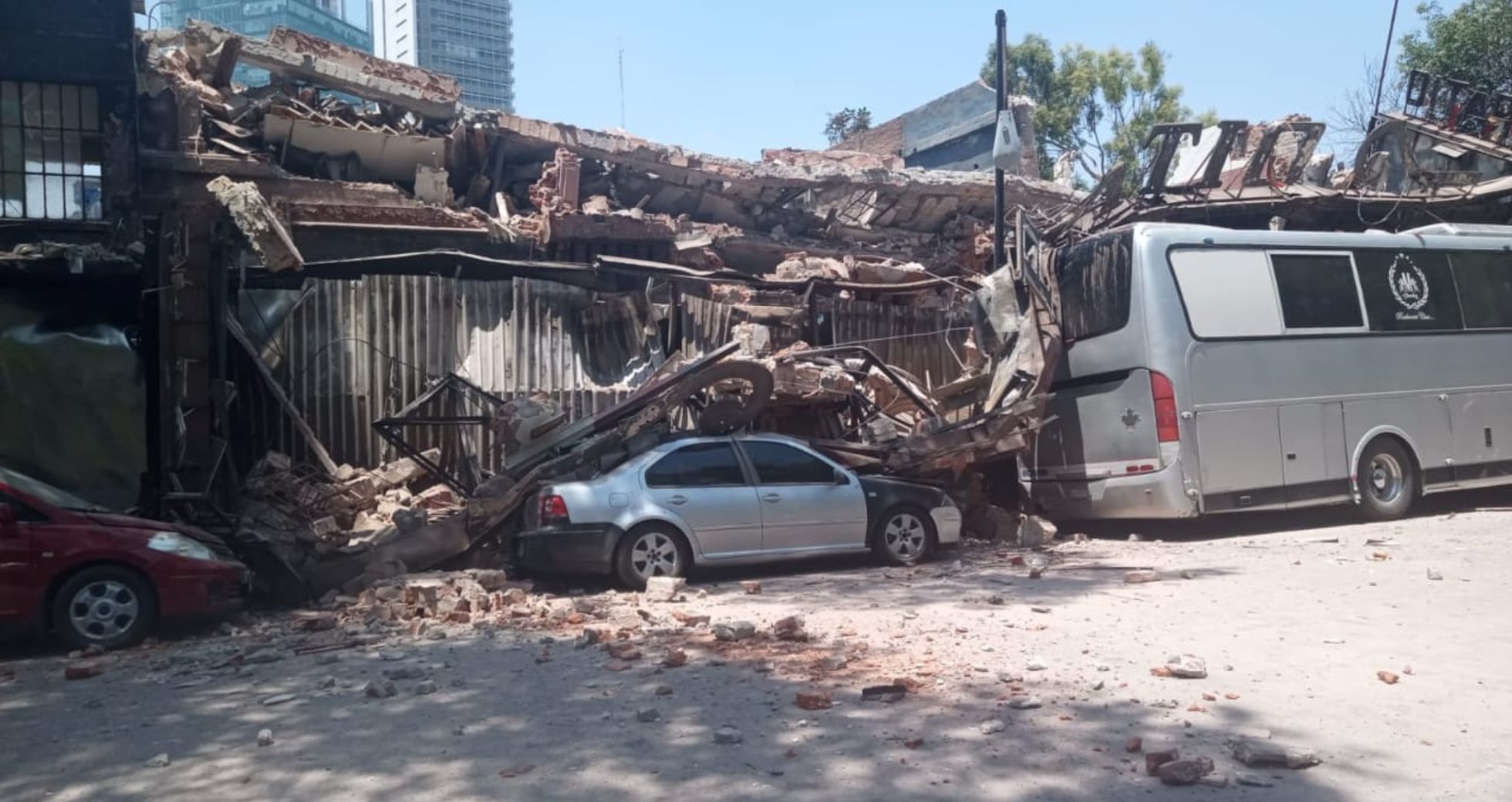 El Patio, conocido centro nocturno, se derrumbó en la colonia Juárez de ...