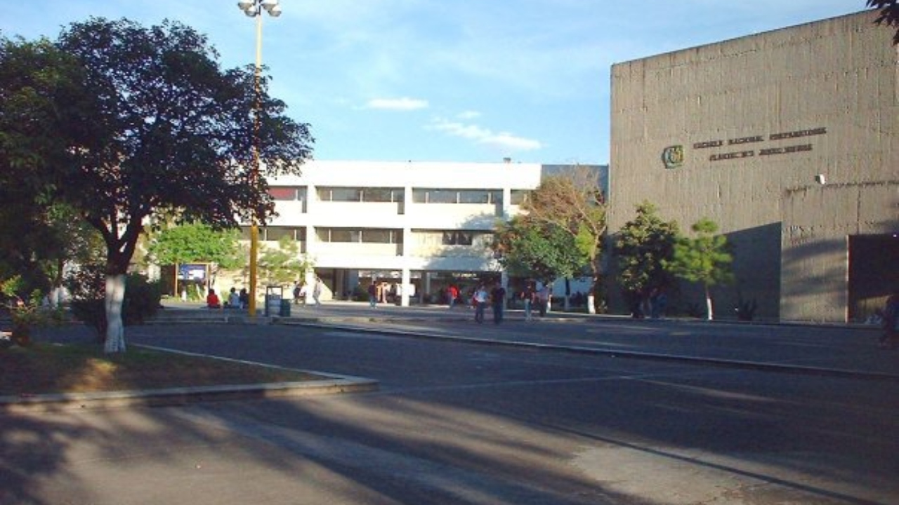 UNAM: Estudiantes y maestros de la Preparatoria 3 se van a paro de ...