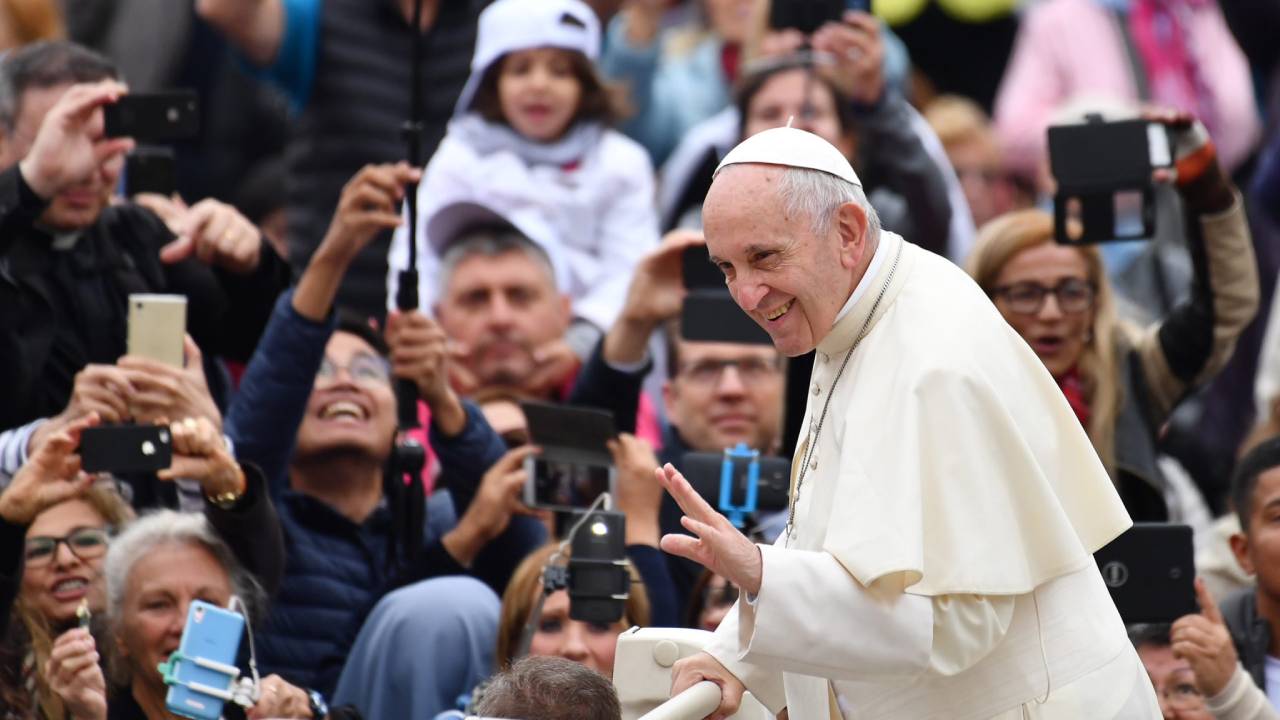 Papa Francisco deja el hospital, será dado de alta este 23 de marzo de ...