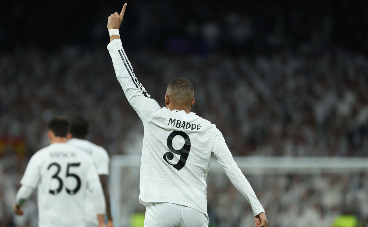 El récord al que llegó Mbappé con su HAT-TRICK ante Manchester City