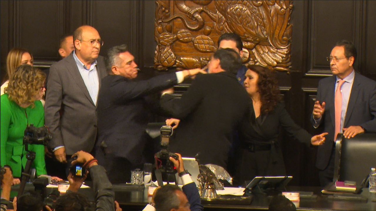 Pelea a golpes entre Alito Moreno y Gerardo Fernández Noroña sacude al ...