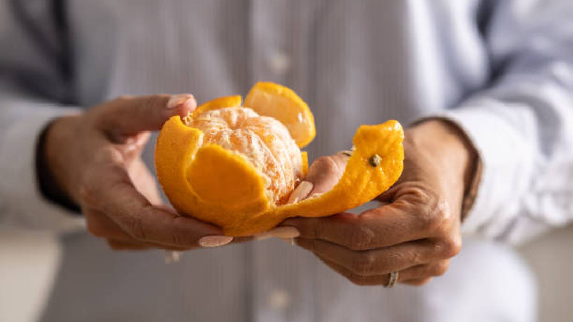 ¿Cómo es mejor comer la mandarina: con o sin albedo? Esto dice la ...