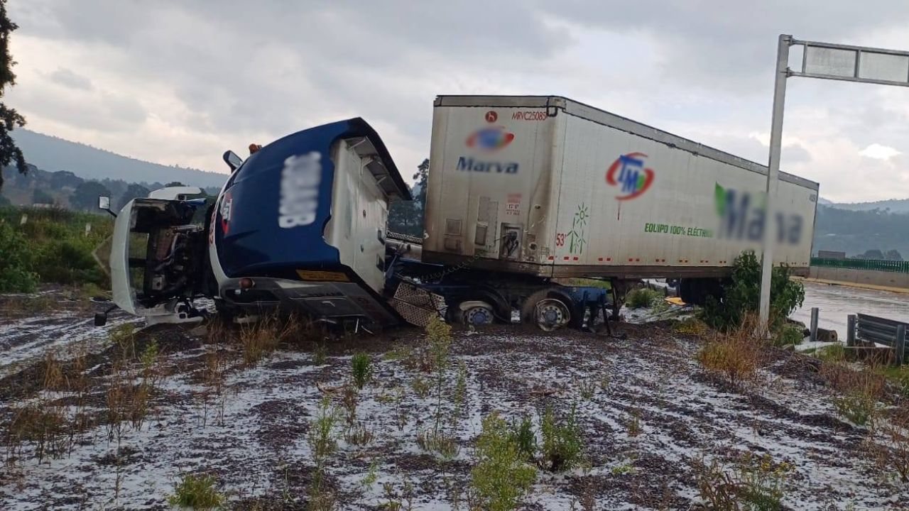 Cierre parcial en la autopista México-Puebla por volcadura hoy 18 de julio de 2025