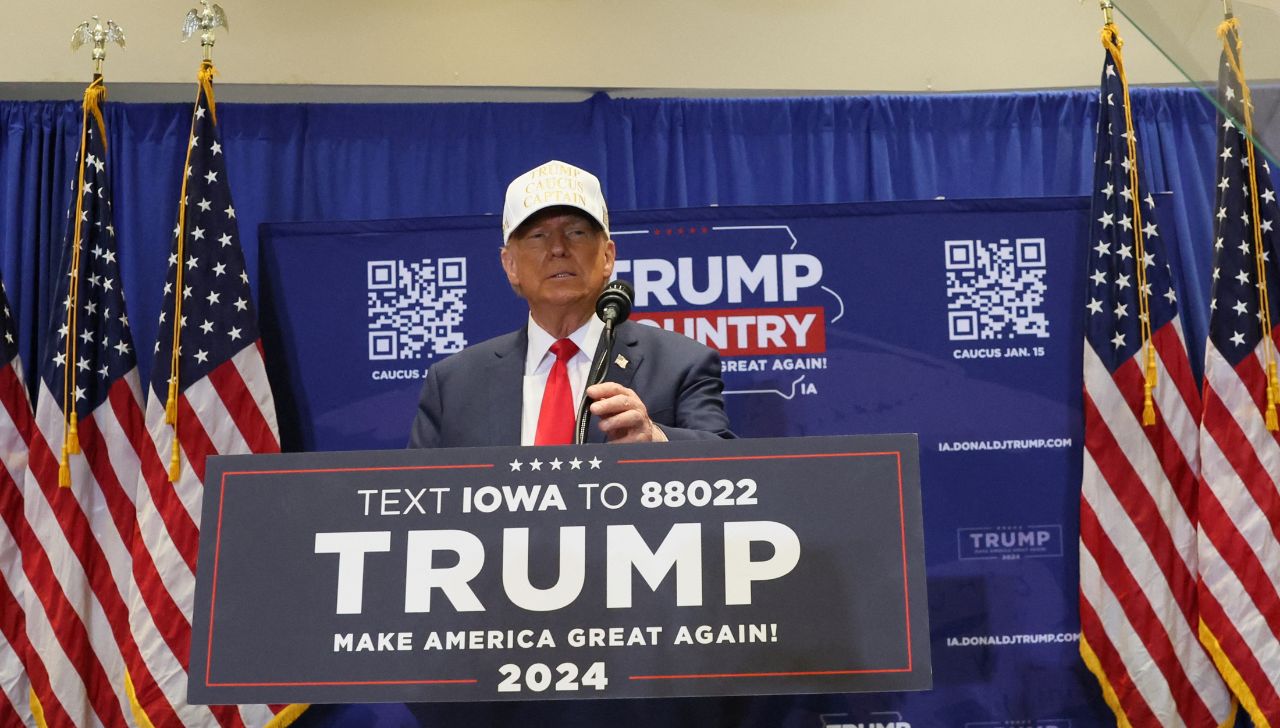 Donald Trump arrasa en los caucus de Iowa
