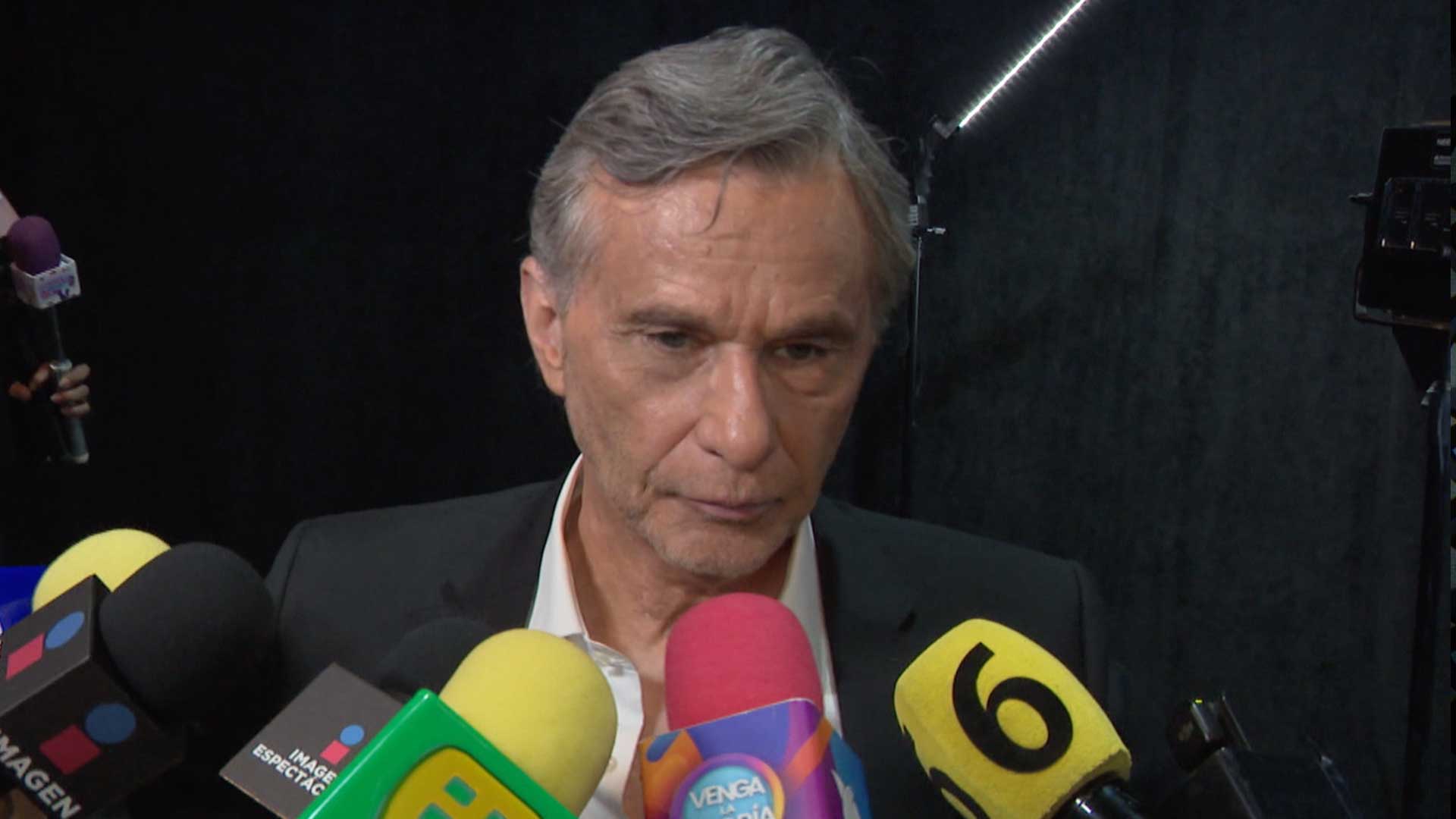 Humberto Zurita explica por qué no quiere casarse con Stephanie Salas