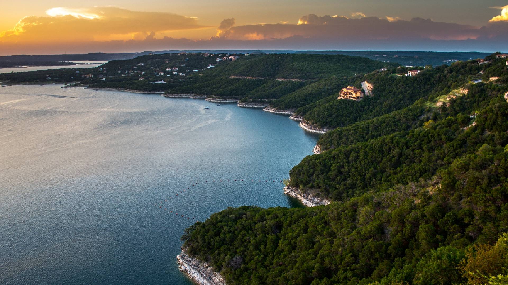 Alerta en este importante y muy visitado lago de Texas: ¿qué está pasando?