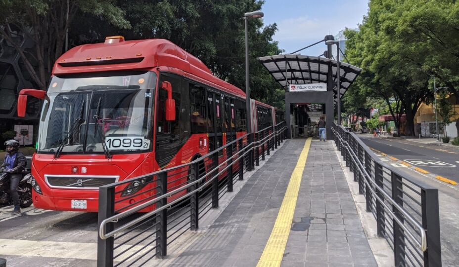 Metrobús estrena nueva ruta que conectará Línea 1 y 2