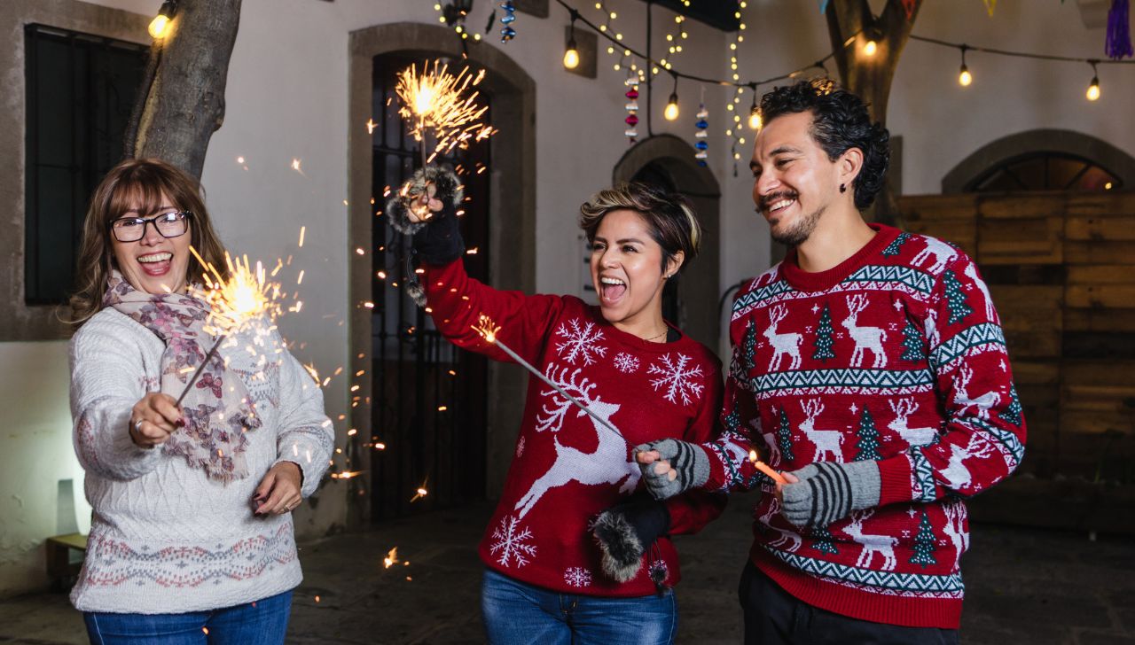 ¿Qué cantos y juegos hay para disfrutar las posadas navideñas 2024?