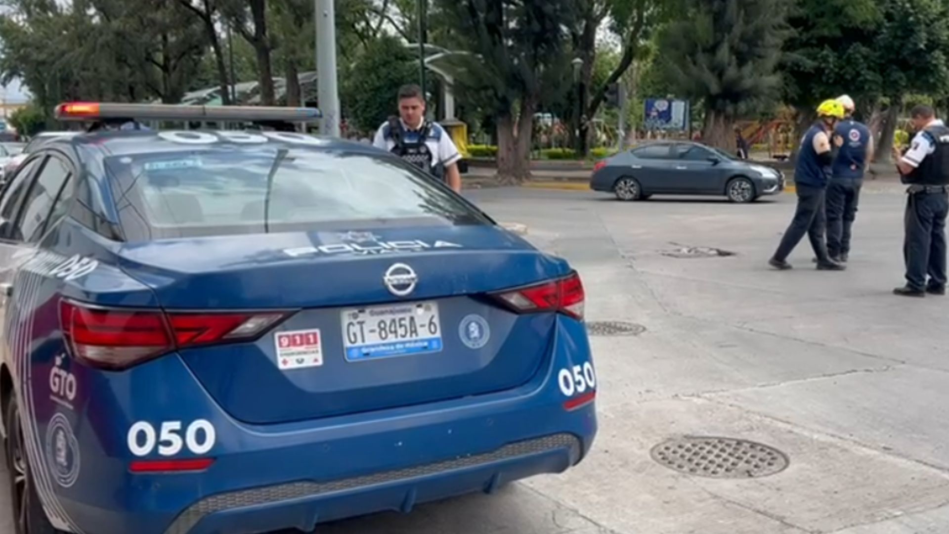 Cierran cruce en avenida Valverde y Téllez, colonia Industrial, en León ...