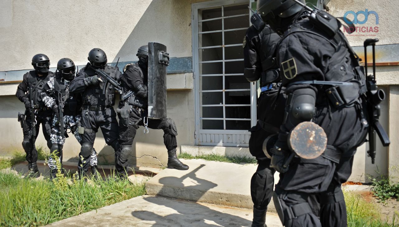 Policía de Ecatepec recibe adiestramiento militar de la Marina
