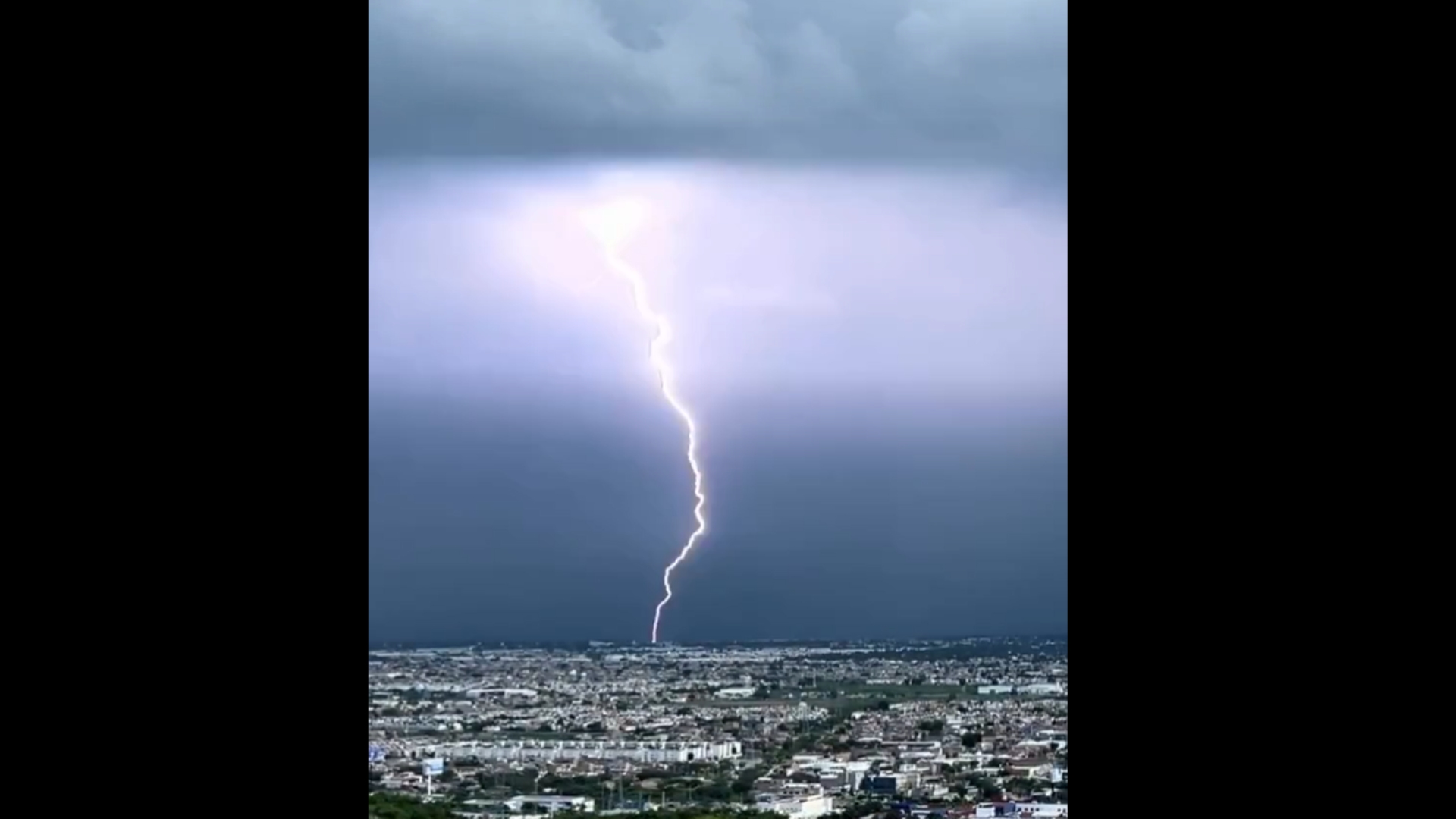 Tormenta eléctrica en León, Guanajuato, julio 2025