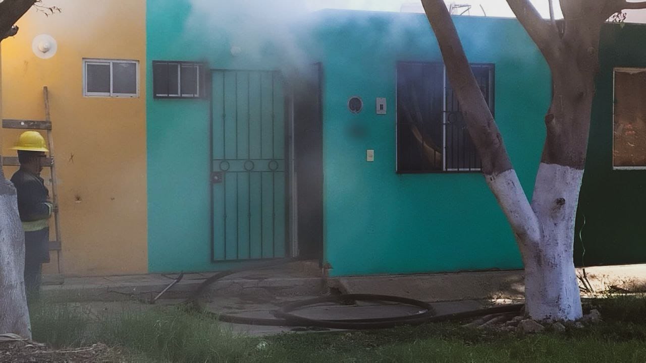 Incendio en Eduardo Loarca Castillo HOY lunes 14 de octubre 2024 Querétaro