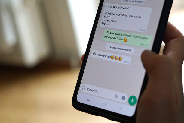 WhatsApp: ¿Cómo leer una conversación sin que se activen las palomitas ...