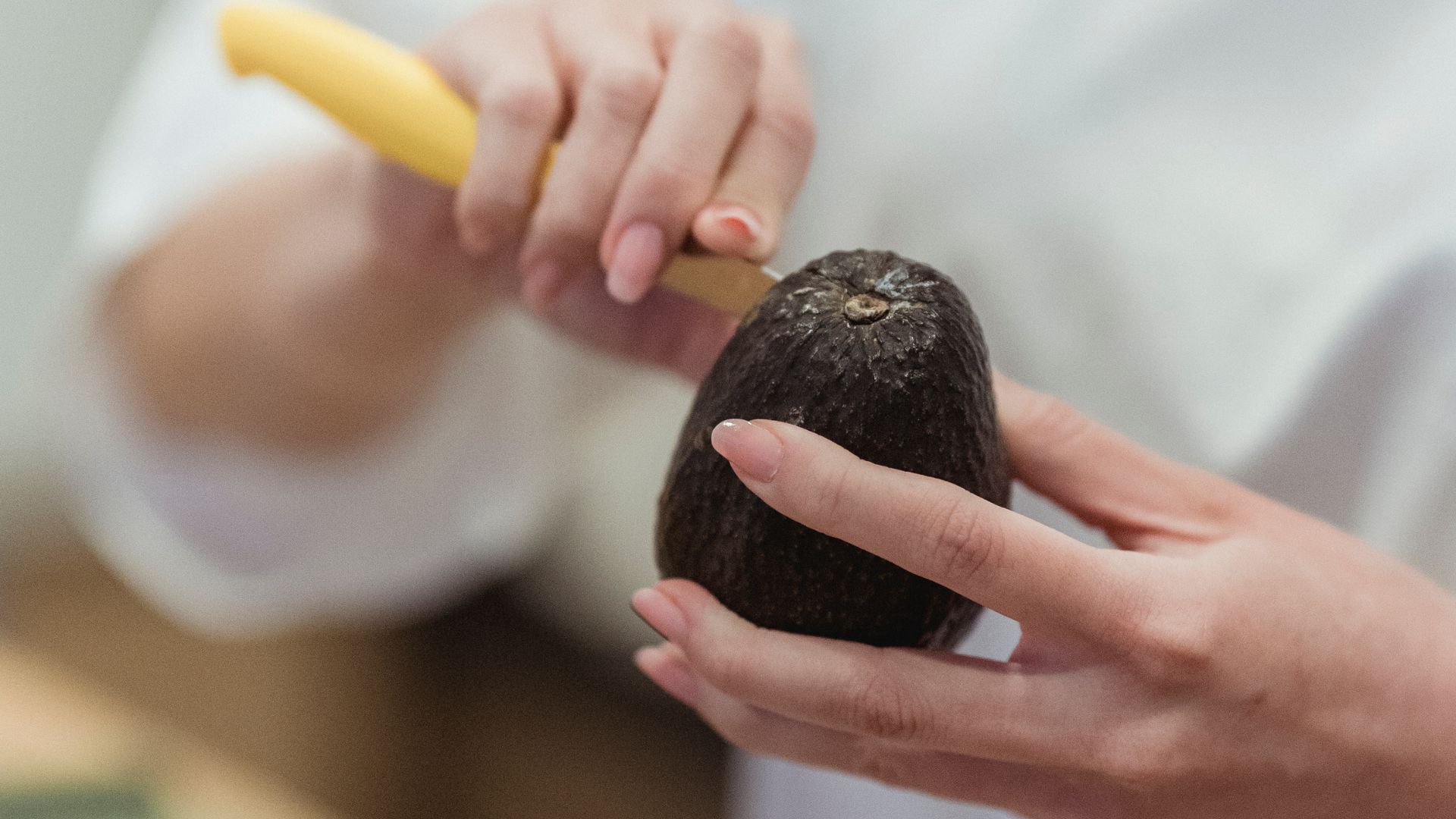 ¿Por qué usar cáscara de aguacate en tus plantas? Estos son los beneficios