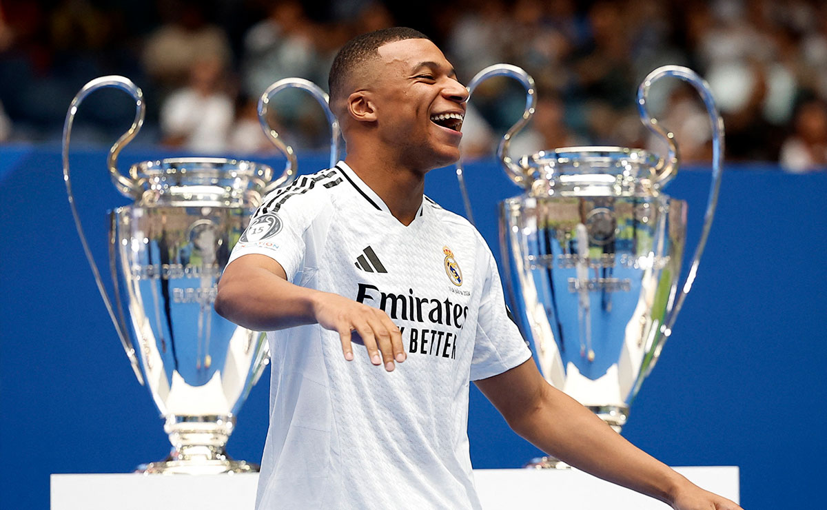 Real Madrid presenta a Kylian Mbappé como su nuevo refuerzo en el Bernabéu